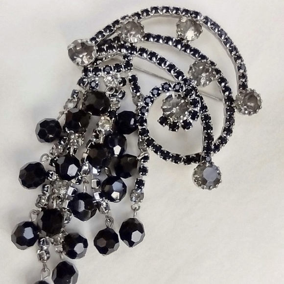Vintage | Jewelry | Vintage Large Black Grey Rhinestone Swirl Brooch ...